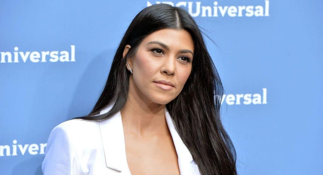 gossip-kourtney-kardashian-worried-scott-disick-has-gone-off-deep-end